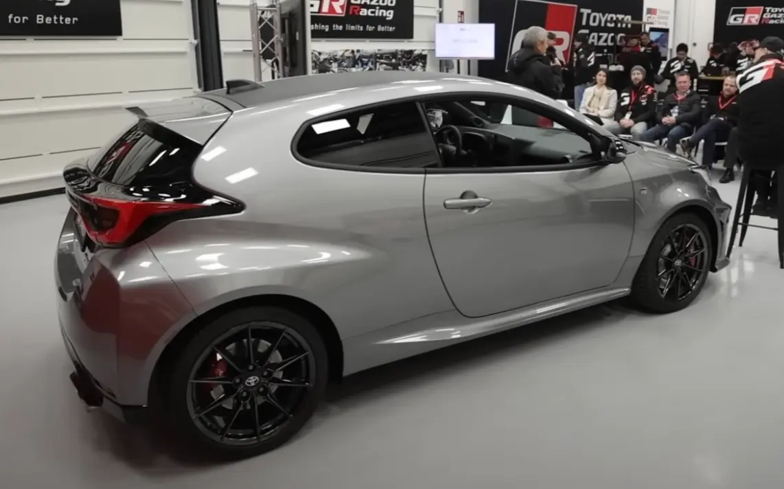GR Yaris (Gen 2) - New color option - Precious Metal Gray | Toyota GR ...