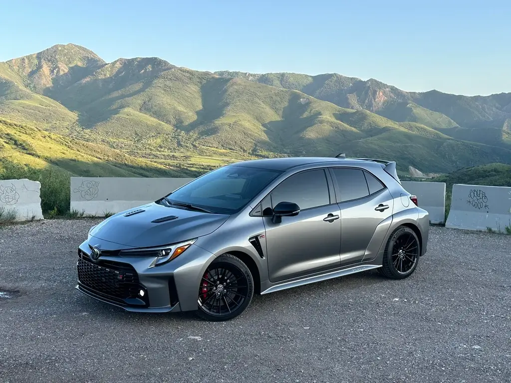 GR Yaris (Gen 2) - New color option - Precious Metal Gray | Toyota GR ...
